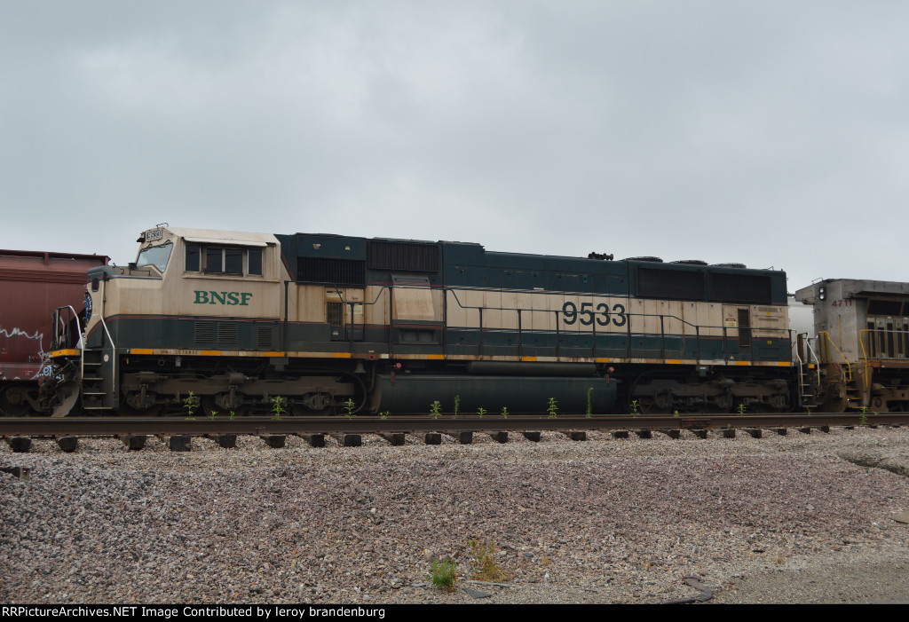 BNSF 9533 at murray yard